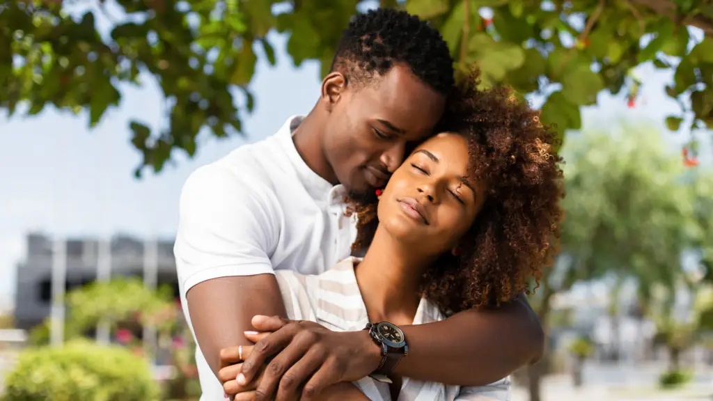 How many is a couple?(hours,days,weeks,months,years) - One Minute English