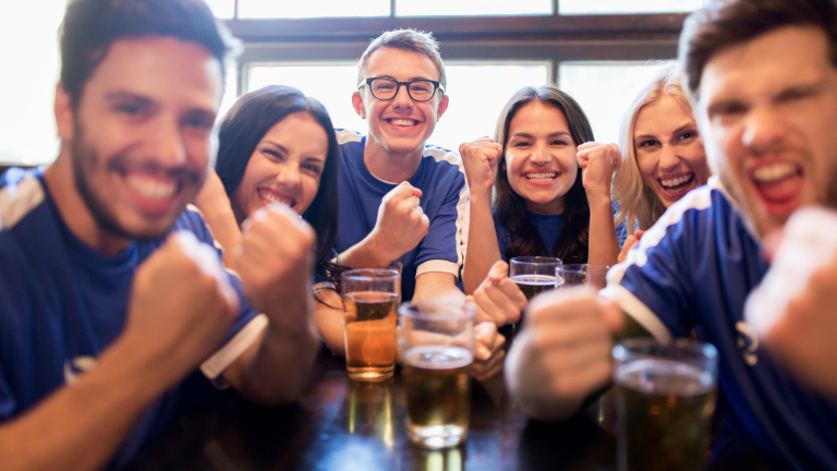 Rooting for you (Meaning and Usage) - One Minute English